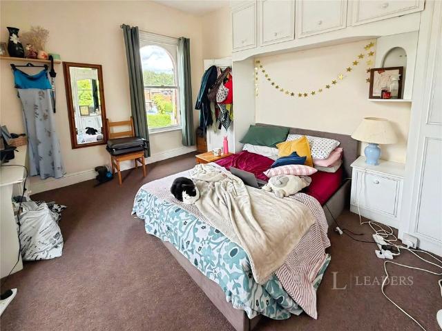 2 bedroom apartment to rent Old Hall Road, Sale, Greater Manchester, M33