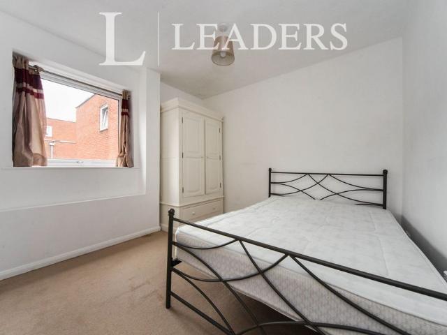 2 bedroom apartment to rent Moulton Court, Moulton Rise, Luton, LU2