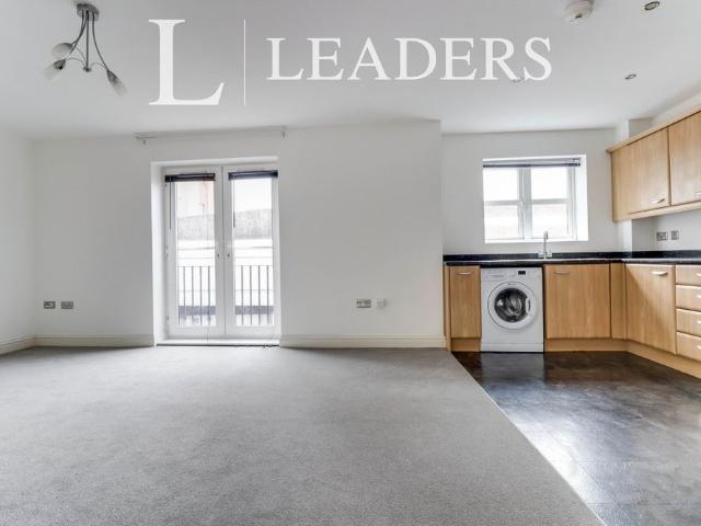 2 bedroom apartment to rent Manor Gardens Close, Loughborough, LE11
