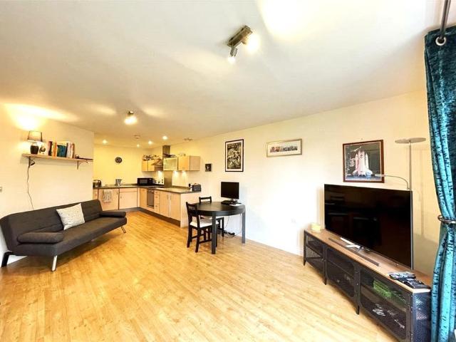 2 bedroom apartment to rent Manor House, Avenue Road, Leamington Spa, CV31