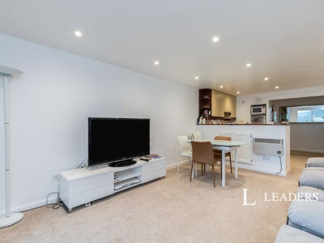 2 bedroom apartment to rent Manor Road, Bournemouth, Dorset, BH1