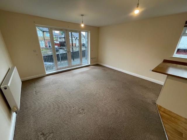 2 bedroom apartment to rent Marsh Road, Luton, LU3