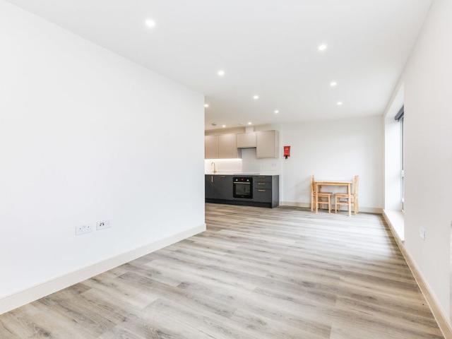 2 bedroom apartment to rent Mulgrave Road, Sutton, SM2