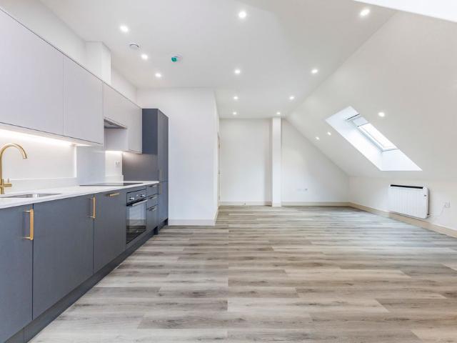 2 bedroom apartment to rent Mulgrave Road, Sutton, SM2