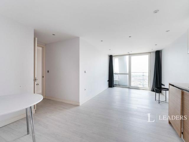 2 bedroom apartment to rent No 1 Building, Gunwharf Quays, Portsmouth, PO1