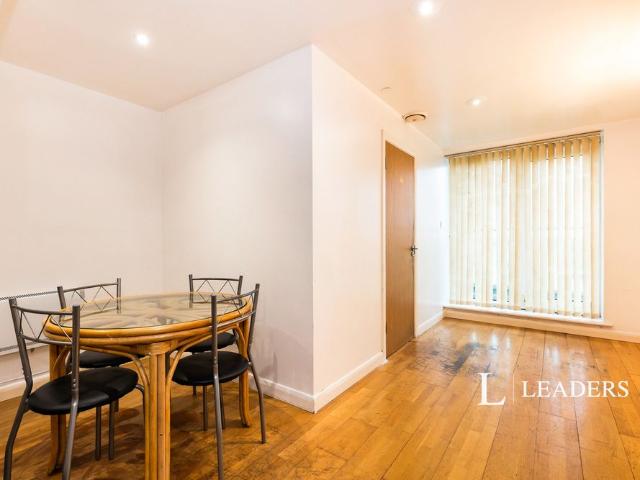 2 bedroom apartment to rent Northampton House, Wellington Street, Northampton, NN1