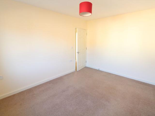 2 bedroom apartment to rent Sarum Road, Luton, Bedfordshire, LU3