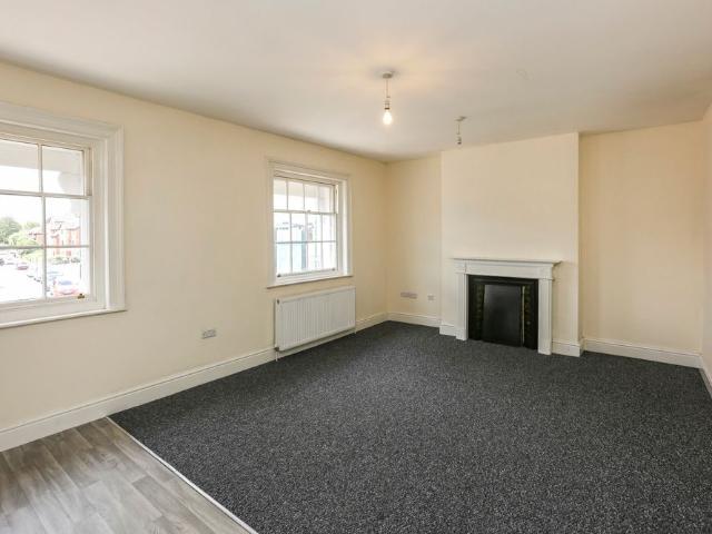 2 bedroom apartment to rent Shirley High Street, Southampton, Hampshire, SO15
