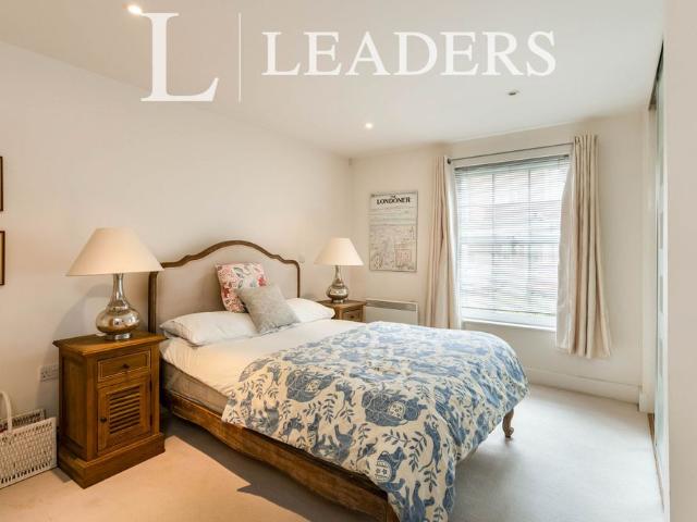 2 bedroom apartment to rent St Agnes Place, Chichester, PO19
