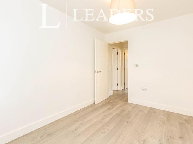 2 bedroom apartment to rent St. Johns Hill, Sevenoaks, TN13