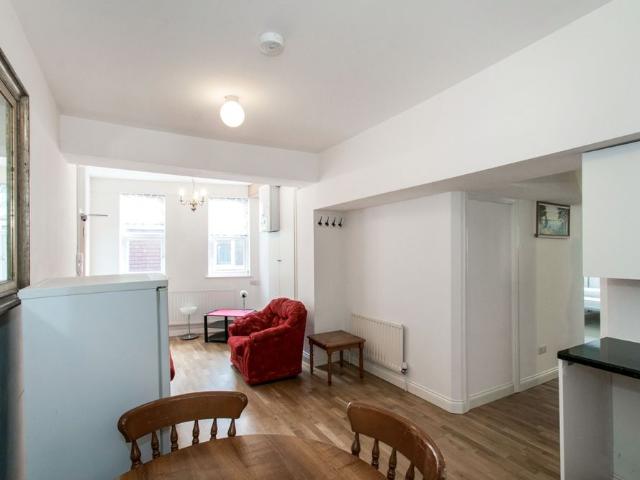 2 bedroom apartment to rent St. Michaels Road, Bournemouth, BH2