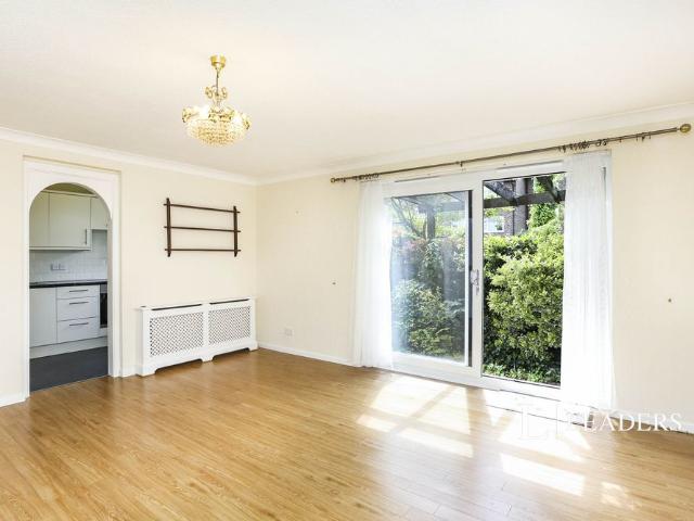 2 bedroom apartment to rent Stamford Drive, Bromley, BR2