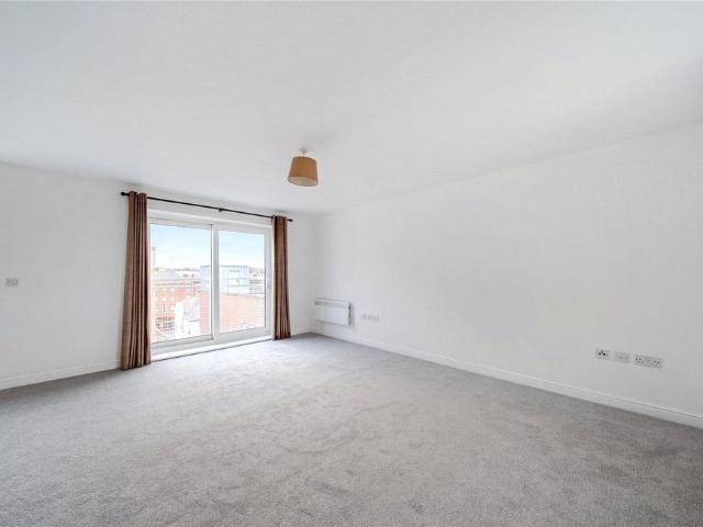 2 bedroom apartment to rent Station Approach, Epsom, KT19