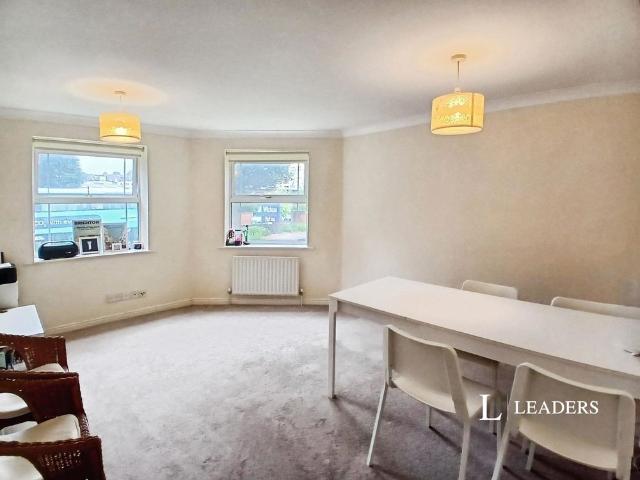 2 bedroom apartment to rent Petworth House, Davigdor Road, Hove, BN3