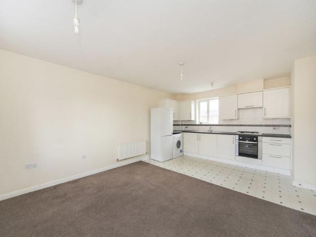 2 bedroom apartment to rent Peppercorn Way, Dunstable, Bedfordshire, LU6