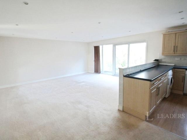 2 bedroom apartment to rent Primrose Close, Luton, Bedfordshire, LU3