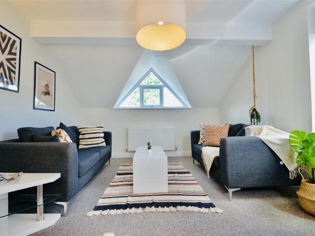 2 bedroom apartment to rent Radcliffe Road, Nottingham, NG2
