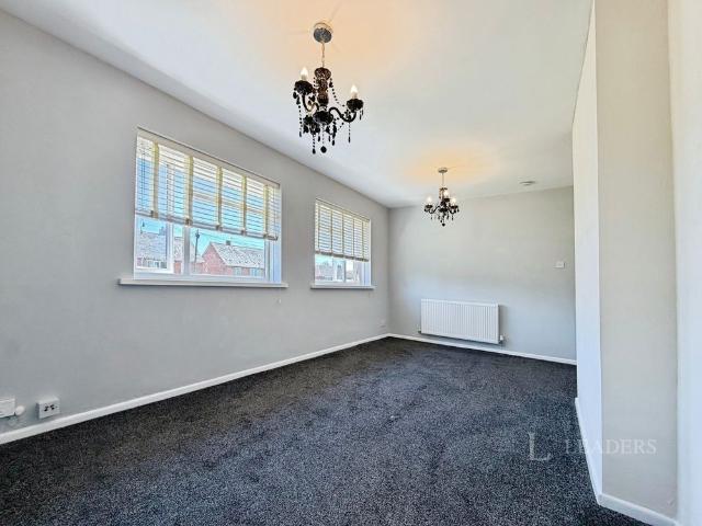 2 bedroom apartment to rent Warstones Gardens, Wolverhampton, West Midlands, WV4