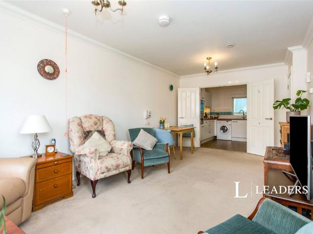 2 bedroom apartment to rent Wellbrook Way, Girton, Cambridge, Cambridgeshire, CB3