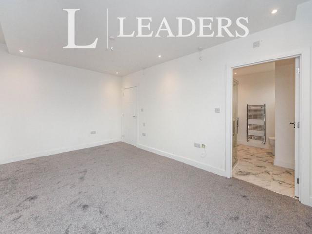 2 bedroom apartment to rent West Street, Dunstable, LU6