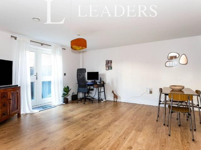 2 bedroom apartment to rent West Street, Reigate, RH2