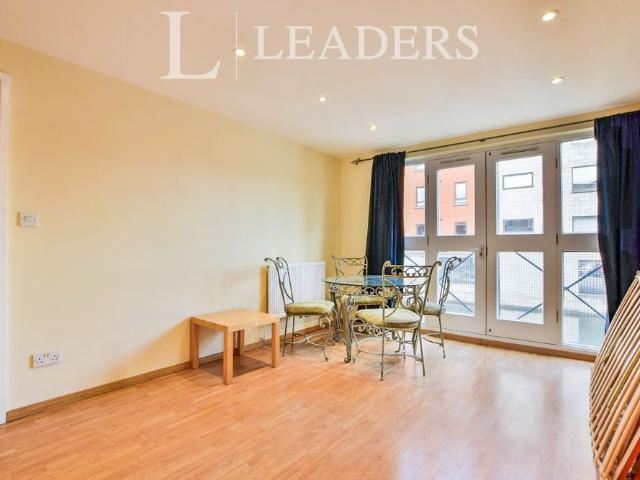 2 bedroom apartment to rent Wharf Close, Manchester, M1