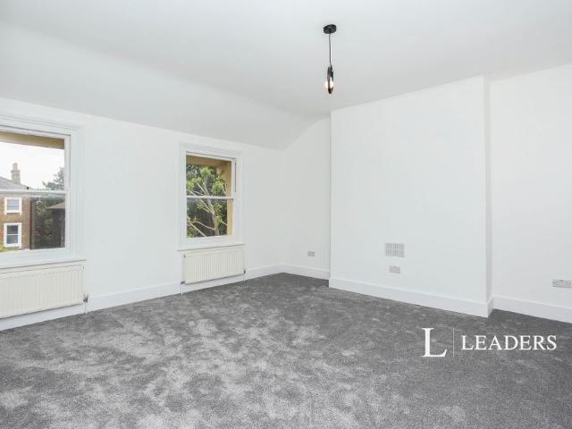 2 bedroom apartment to rent Wickham Road, Brockley, SE4