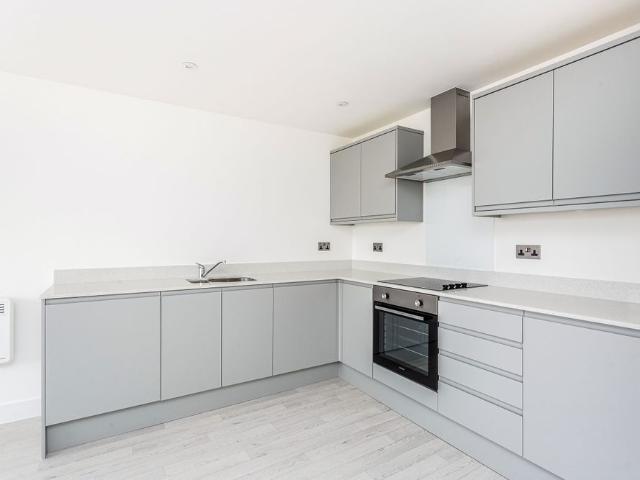 2 bedroom apartment to rent Willow Park, Leigh Road, Havant, PO9