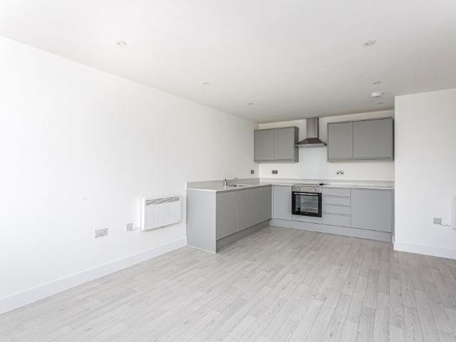 2 bedroom apartment to rent Willow Park, Leigh Road, Havant, PO9