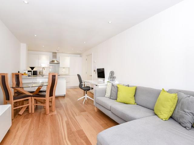 2 bedroom apartment to rent The Blake Building, Ocean Way, Southampton, SO14