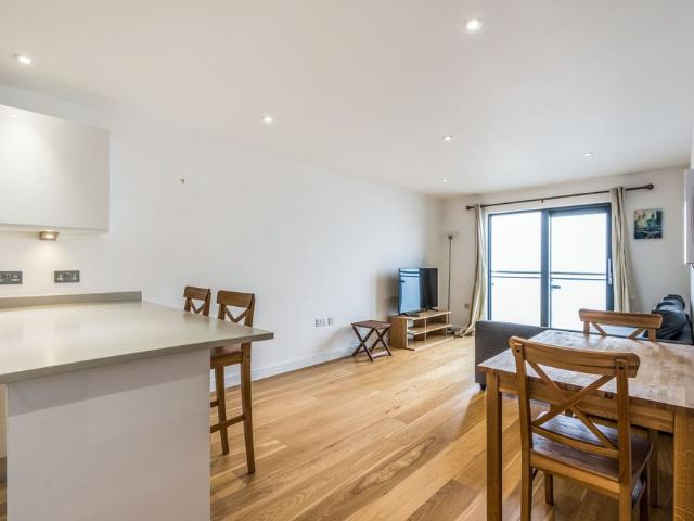 2 bedroom apartment to rent The Blake Building, Admirals Quay, Ocean Way, Southampton, SO14