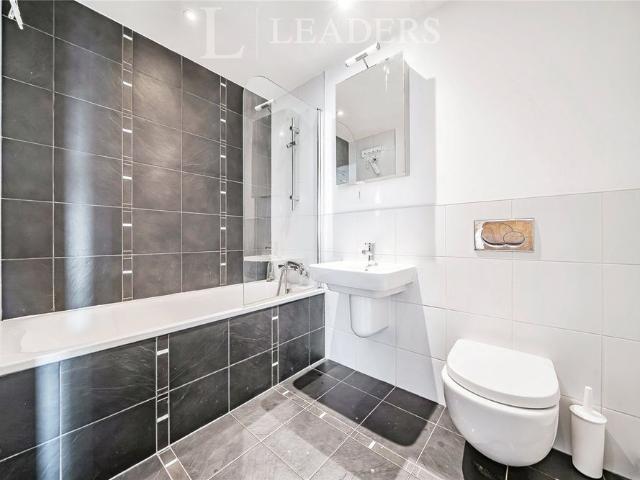 2 bedroom apartment to rent The Blue Building, Gunwharf Quays, Portsmouth, PO1