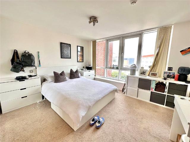 2 bedroom apartment to rent The Canalside, Gunwharf Quays, Portsmouth, Hampshire, PO1