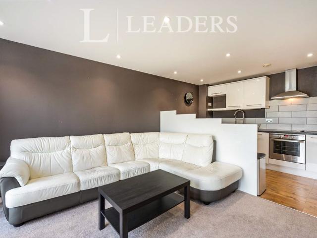 2 bedroom apartment to rent The Crescent, Gunwharf Quays, Portsmouth, PO1