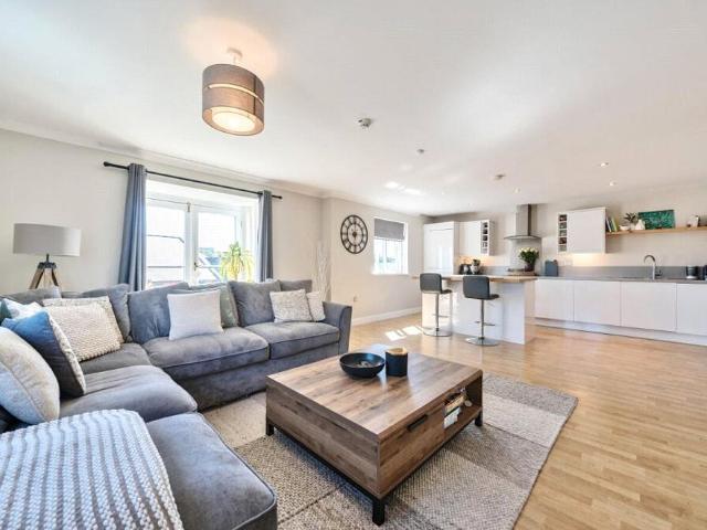 2 bedroom apartment to rent The Wharf, New Crane Street, Chester, CH1