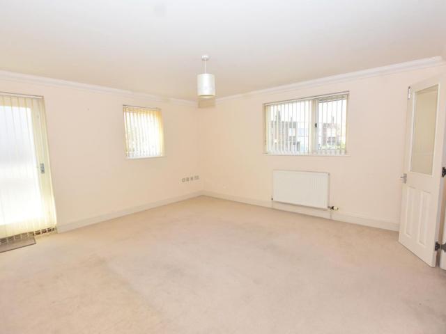 2 bedroom apartment to rent Vista Road, Clacton on Sea, CO15