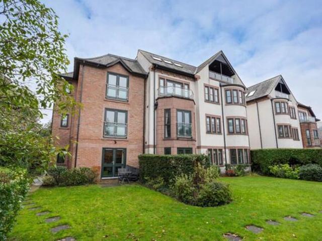 2 Bedroom Apartment Trafford LS99436898