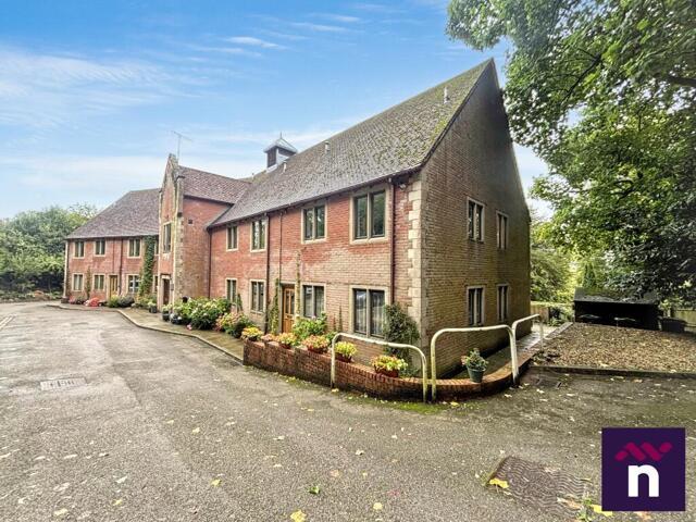 2 Bedroom Apartment Warminster Wiltshire 100855314