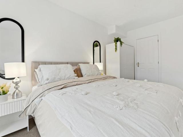 2 Bedroom Apartment Warrington Warrington LS101774959