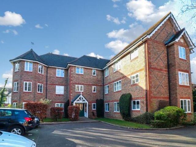 2 Bedroom Apartment Watford Hertfordshire 99380887