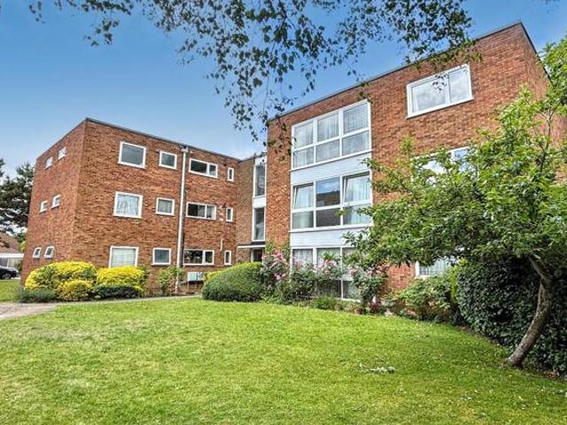 2 Bedroom Apartment Watford Hertfordshire 100825097