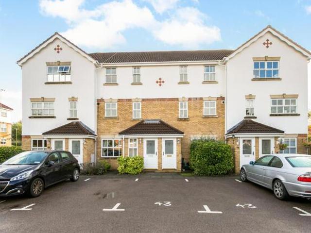 2 Bedroom Apartment Watford Hertfordshire LS100649037