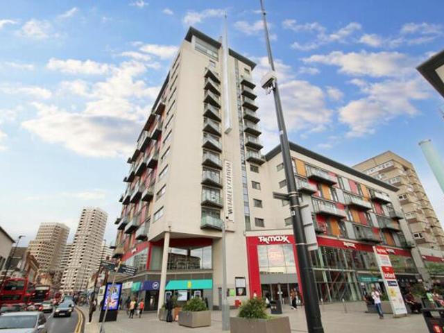 2 Bedroom Apartment Wembley Great London 98930265