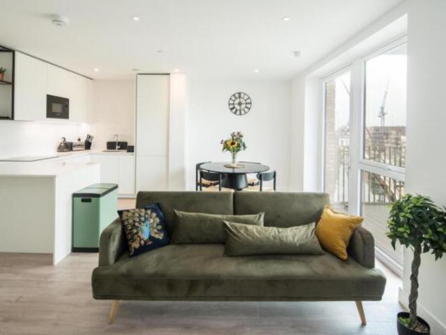 2 Bedroom Apartment Wembley Greater London 100648646