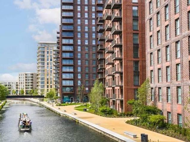 2 Bedroom Apartment Wembley London LS102596828