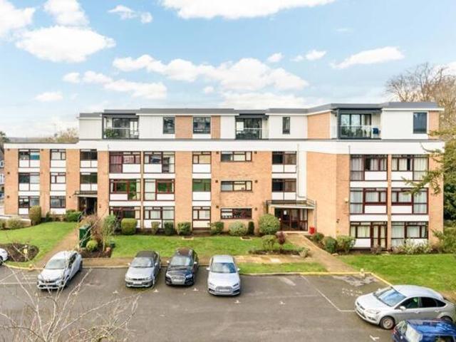 2 Bedroom Apartment Weybridge Surrey 99236961