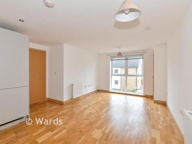 2 Bedroom Apartment Whitstable Kent 101931874