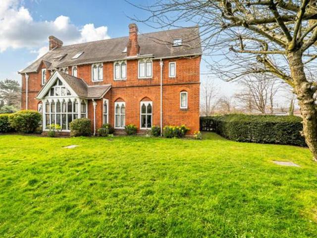 2 Bedroom Apartment Windsor Berkshire 100615268