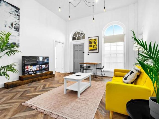 2 Bedroom Apartment Wolverhampton Wolverhampton 87735722
