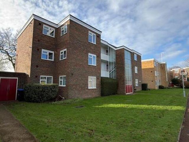 2 Bedroom Apartment Worthing West Sussex LS99986139